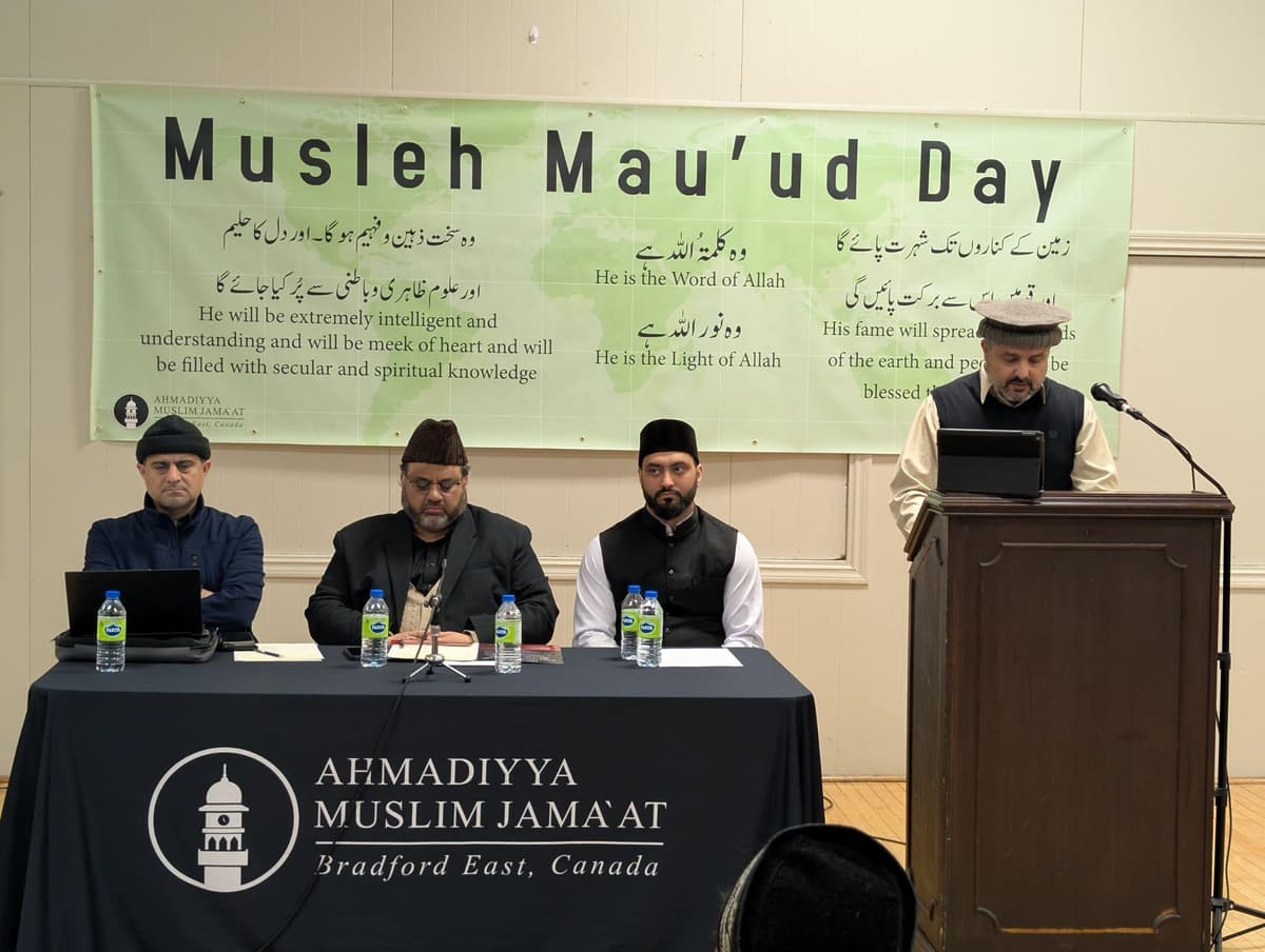 Jalsa Yaum-e-Musleh-e-Maud in Bradford East, Canada | Al Hakam