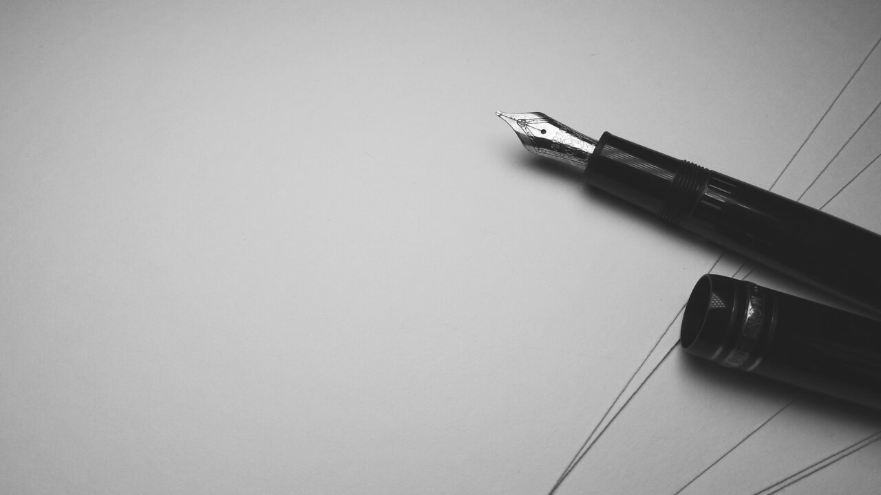 Did the Promised Messiah (as) have a self-writing pen?