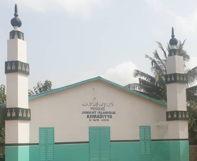 “The beauty of the mosque draws us to Islam”: New Ahmadi mosque in ...