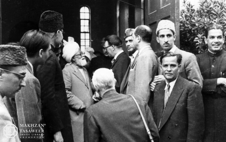 Eid-ul-Adha at the Fazl Mosque, 1955 | Al Hakam