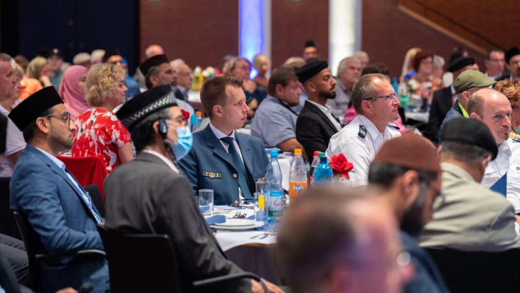 Islam Ahmadiyyat spreads through Germany as Huzoor inaugurates five new ...