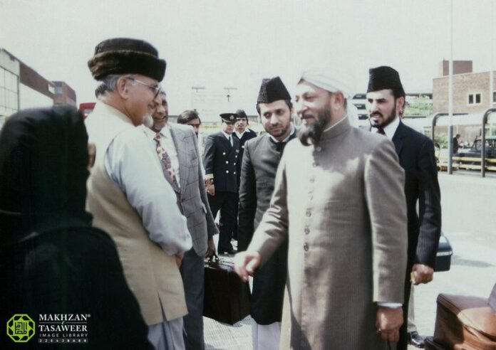 My fond recollections of Hazrat Khalifatul Masih IV – Part 1