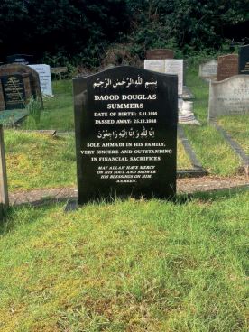 Remembering Daood Douglas Summers: Devout English Ahmadi | Al Hakam