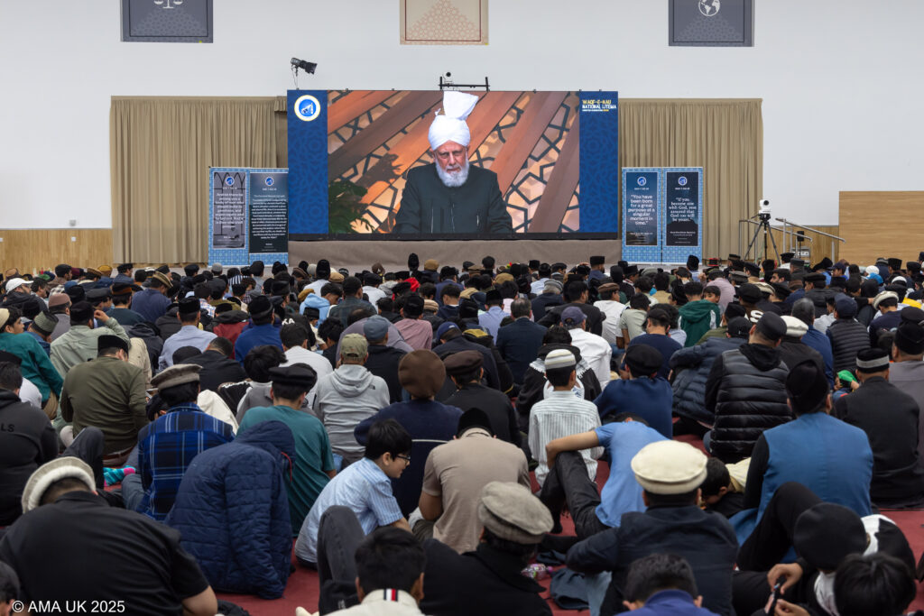 Responsibilities of waqifeen-e-nau in serving the Jamaat and the true ...